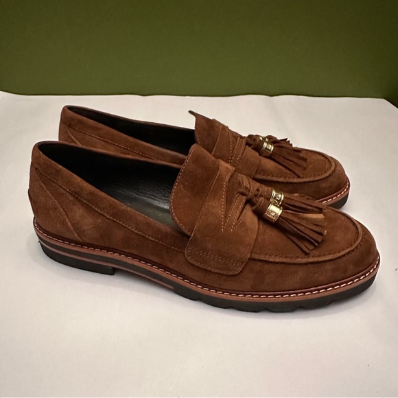 Stuart Weitzman | Shoes | Stuart Weitzman Manila Suede Tassel Lug Sole ...